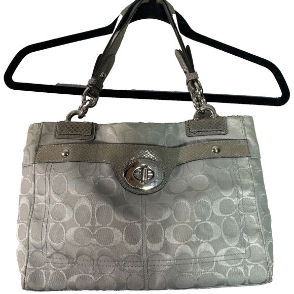 Coach | Bags | Coach Madison Maggie Shoulder Purse Optic Silvergrey ...